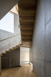 Triangle House - Shigeru Ban