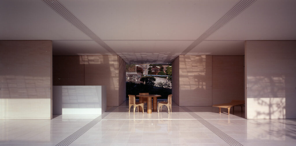 Nine Square Grid House - Shigeru Ban