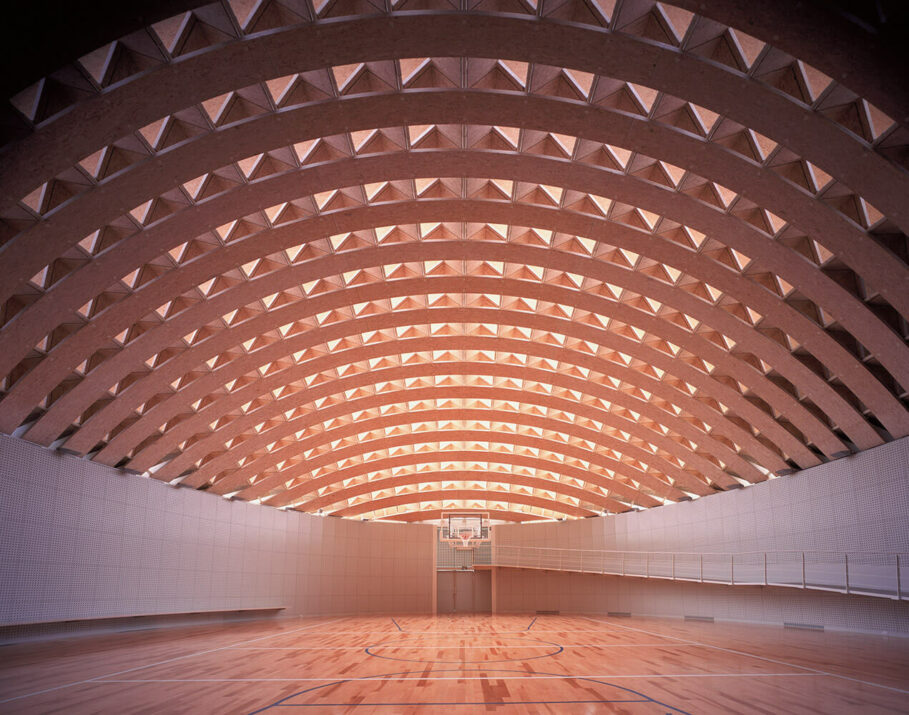 Atsushi Imai Memorial Gymnasium - Shigeru Ban