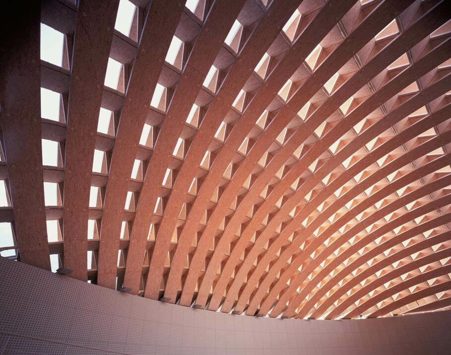 Atsushi Imai Memorial Gymnasium - Shigeru Ban