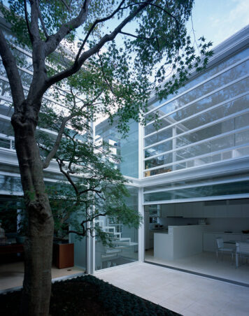 Shutter House for a photographer - Shigeru Ban