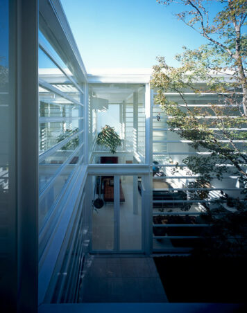 Shutter House for a photographer - Shigeru Ban