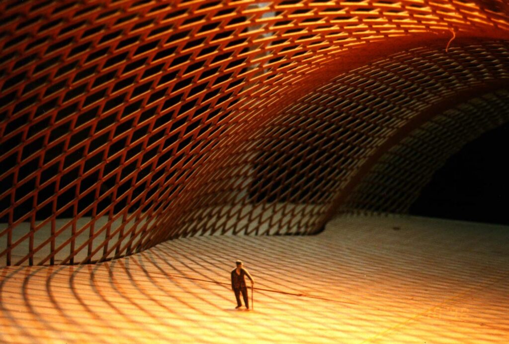 Japan Pavilion Expo 2000 - Shigeru Ban