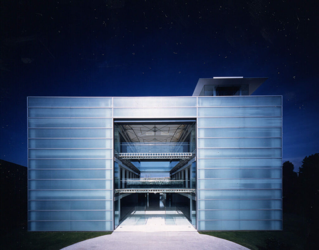 Paper Art Museum Pam - Shigeru Ban