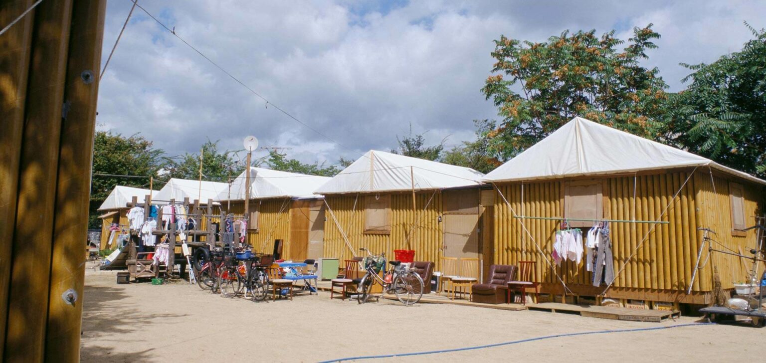 Paper Log House - Kobe - Shigeru Ban