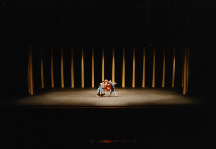 Paper Stage - Shigeru Ban