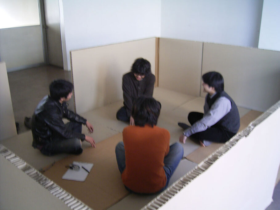 Paper Partition System 2 - Fukuoka Earthquake 2005 - Shigeru Ban