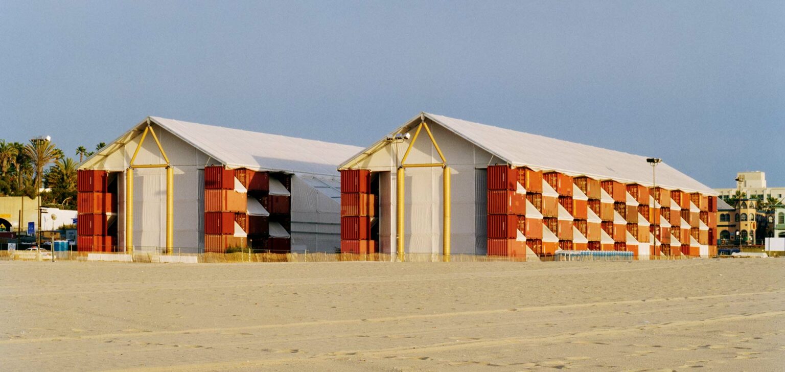 Nomadic Museum - Santa Monica - Shigeru Ban