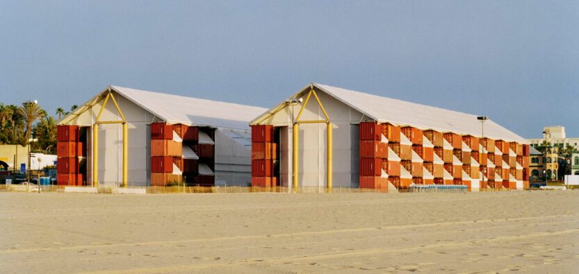 Nomadic Museum - Santa Monica - Shigeru Ban