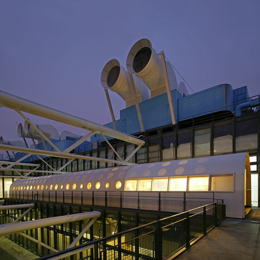 Paper Temporary Studio - Shigeru Ban
