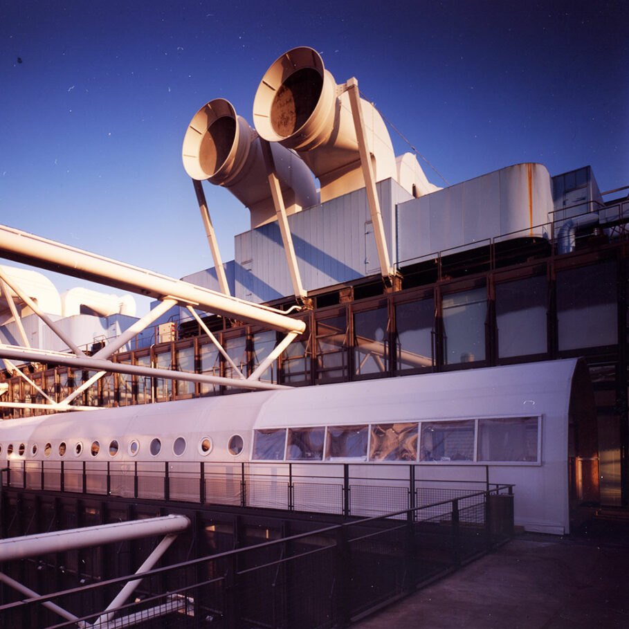 Paper Temporary Studio - Shigeru Ban