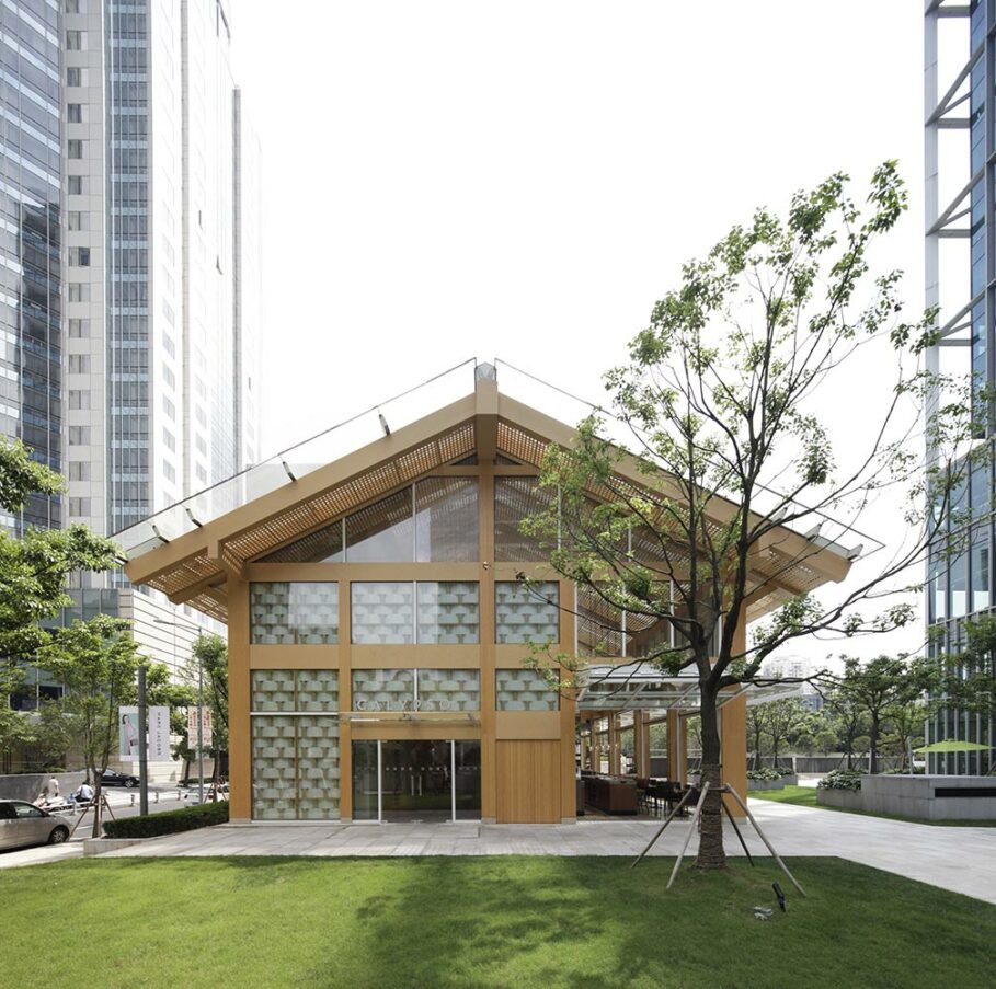 Calypso Restaurant and Lounge - Shigeru Ban