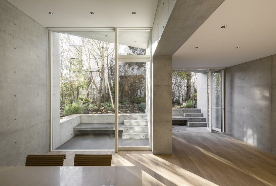 Triangle House - Shigeru Ban