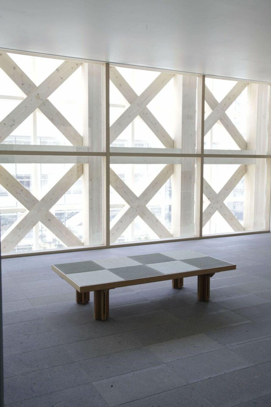 Shichitō-i Bench - Shigeru Ban