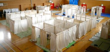 Paper Partition System 4 / Typhoon Hagibis - Shigeru Ban