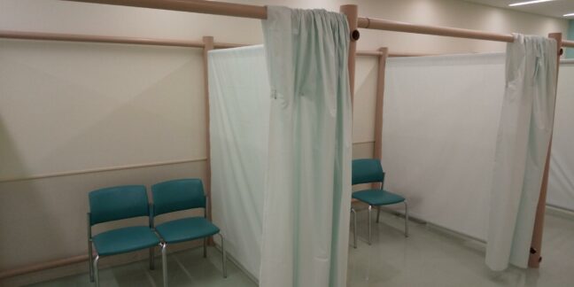 Paper Partition System2020 / Coronavirus pandemic - Shigeru Ban