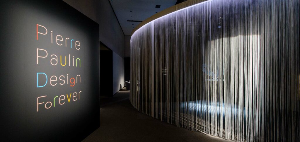 Pierre Paulin Design Forever - Shigeru Ban