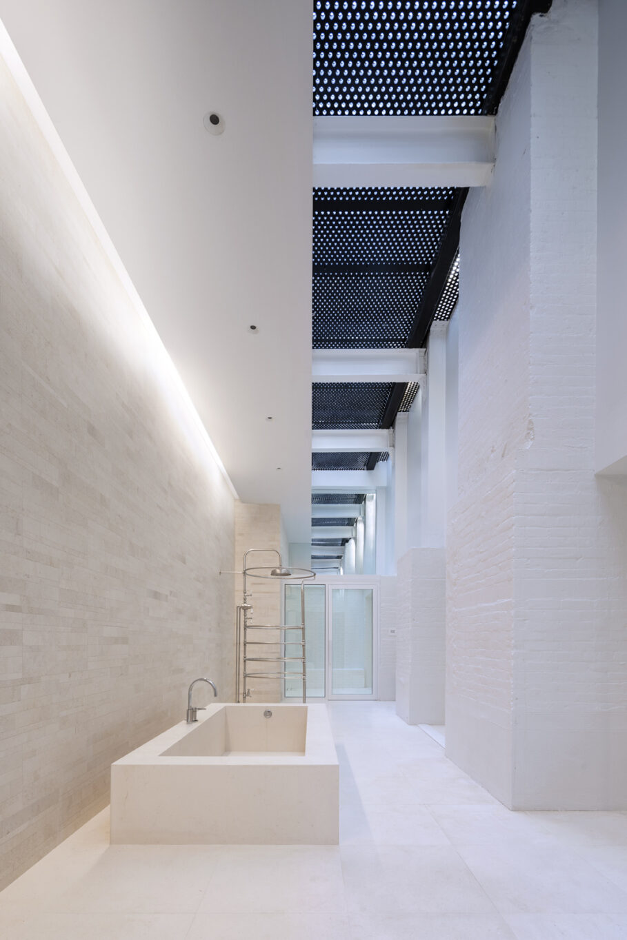 Cast Iron House - Shigeru Ban