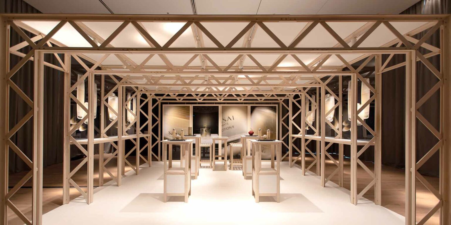 SENSAI stand - Shigeru Ban