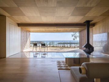 Triangle Lattice House - Shigeru Ban